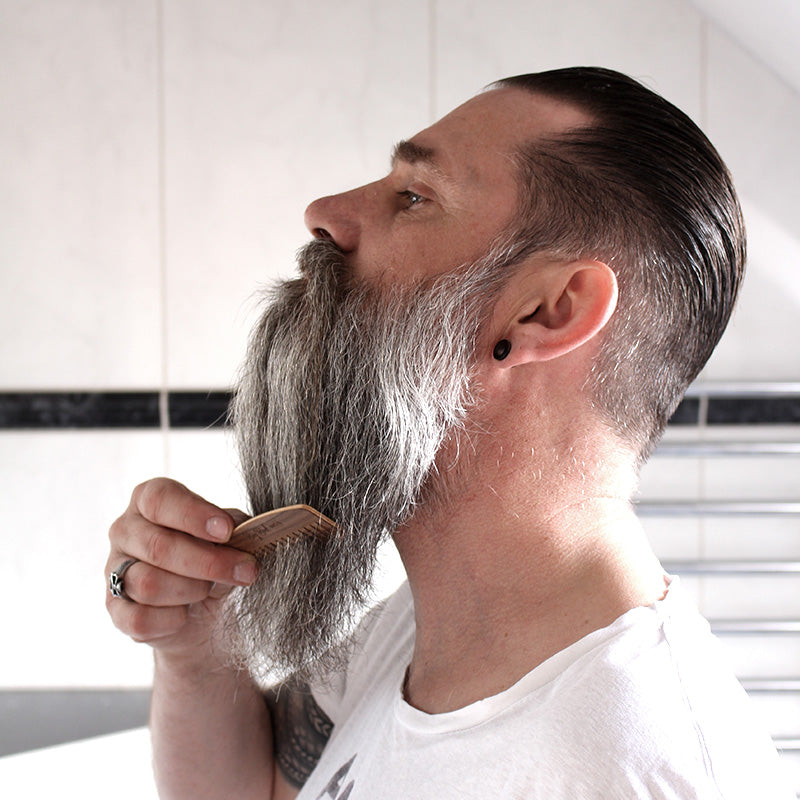 Bart färben | Wie färbe ich meinen Bart zu Hause richtig?#N# – Beard ...